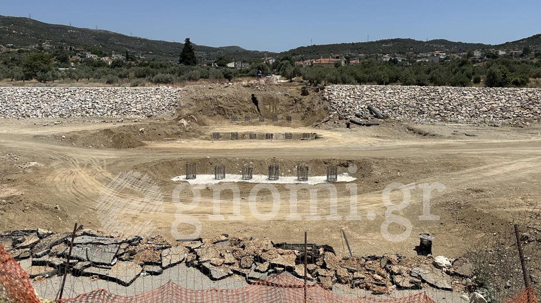 ΓΕΦΥΡΑ ΑΦΡΑΤΙΟΥ: Την γκρέμισαν και την ξαναχτίζουν (VIDEO) - Ευβοϊκή ...