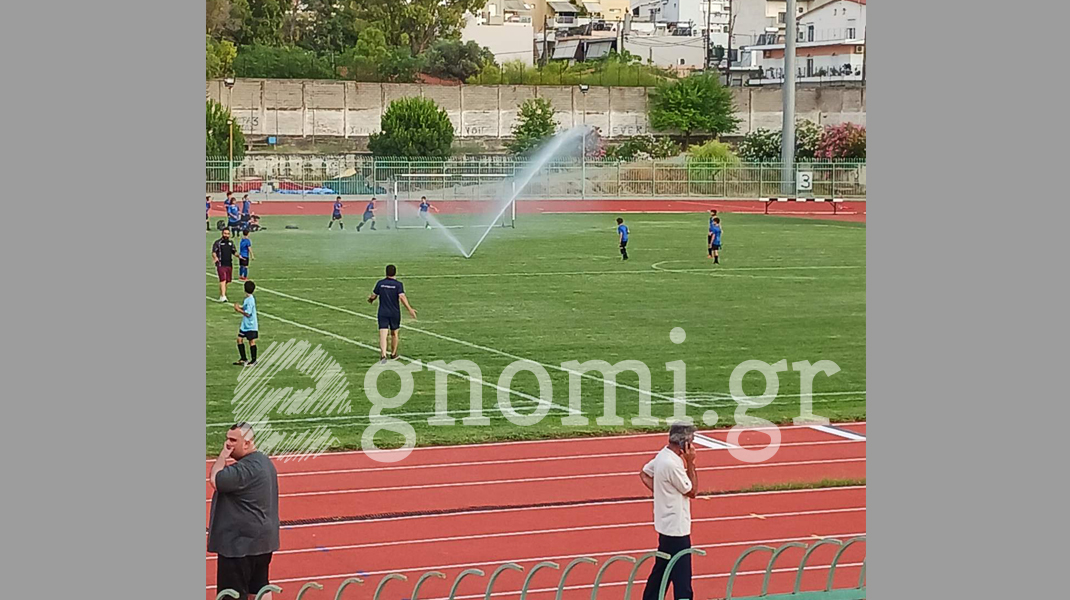 ΤΟΥΡΝΟΥΑ Κ10 ΕΥΒΟΙΑ: Άνοιξαν τα μπεκ την ώρα που έπαιζαν μπαλίτσα τα ...