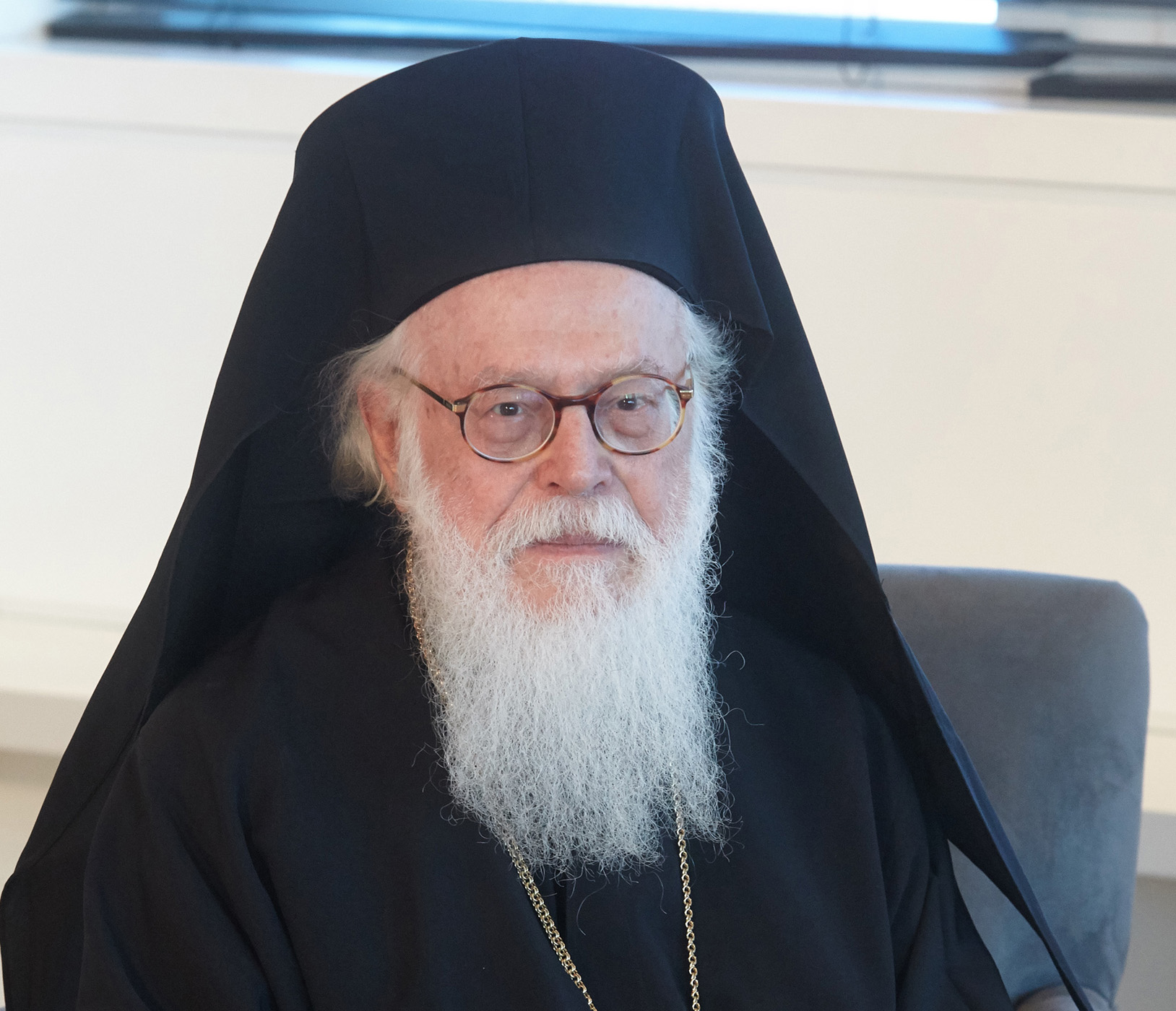 Νέα επιπλοκή στην υγεία του Αρχιεπισκοπου - Ευβοϊκή Γνώμη online ...