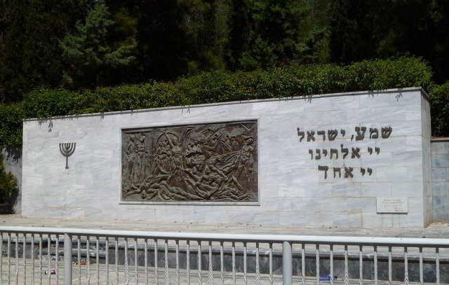 ΧΑΛΚΙΔΑ: Ξενάγηση στο Εβραϊκό Νεκροταφείο - Ευβοϊκή Γνώμη online ...