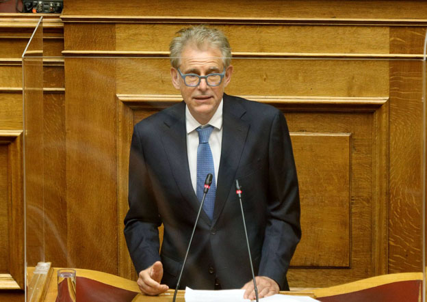 Ο Σπύρος Πνευματικός μίλησε με τον Βασίλη Κοντοζαμάνη για προσλήψεις ...
