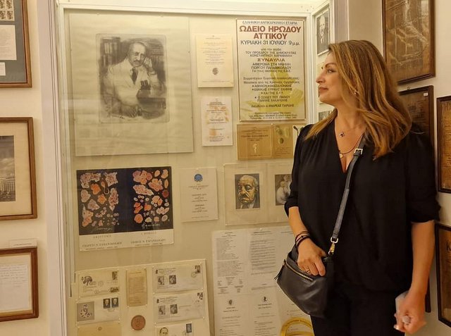 ΑΝΤΖΕΛΑ ΓΚΕΡΕΚΟΥ: Από την γη της ελιάς στην Κύμη και στο Λαογραφικό της ...