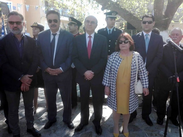 Στο Αλιβέρι είδε την παρέλαση η Ζωή Λιβανίου - Ευβοϊκή Γνώμη online ...